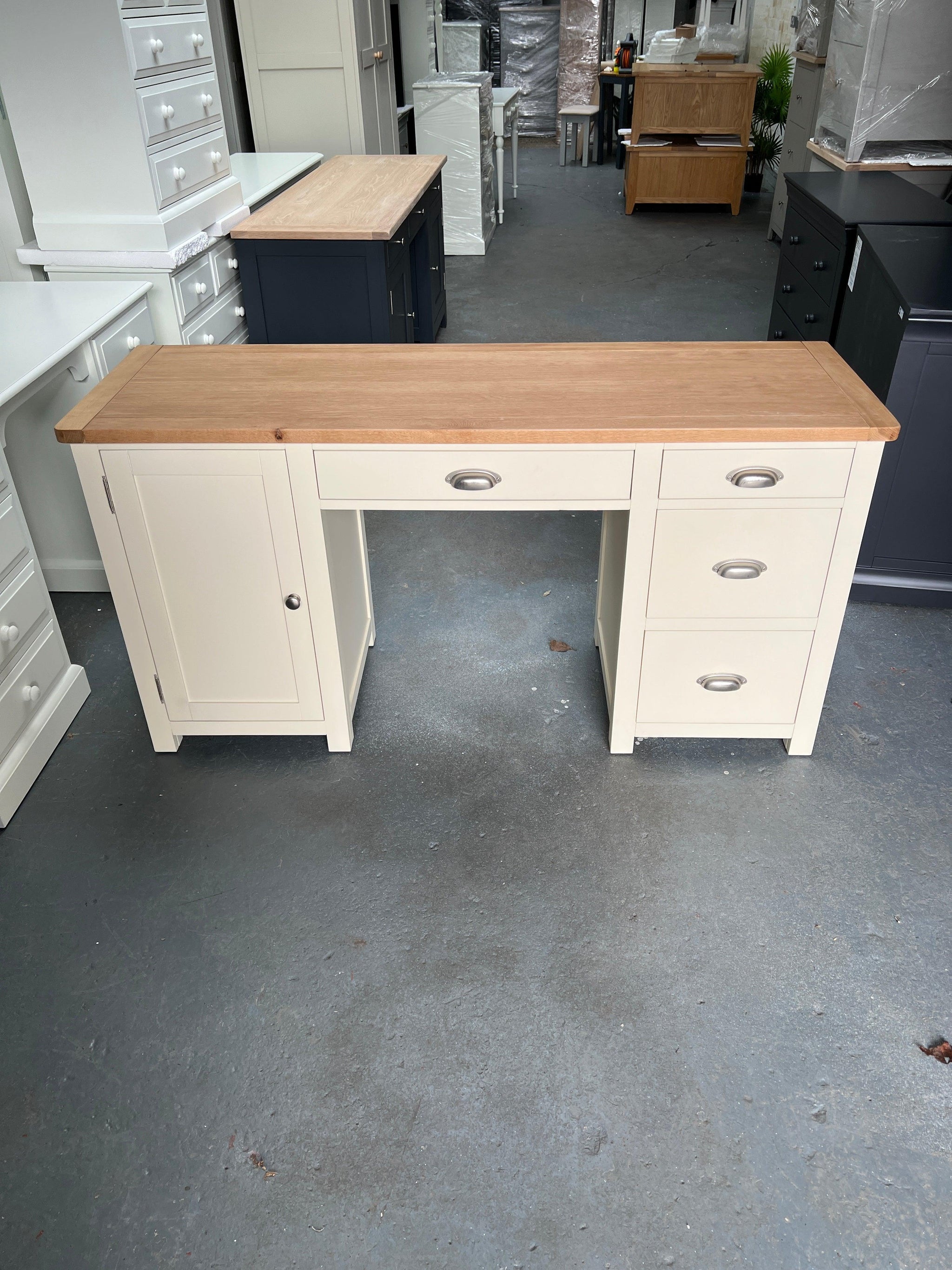 Cotswold furniture desks store